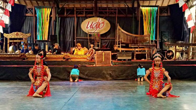 Saung Angklung Udjo Attraction & Entrance Fee